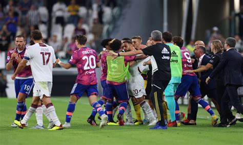 Cè un disegno contro la Juve È una vergogna tifosi bianconeri