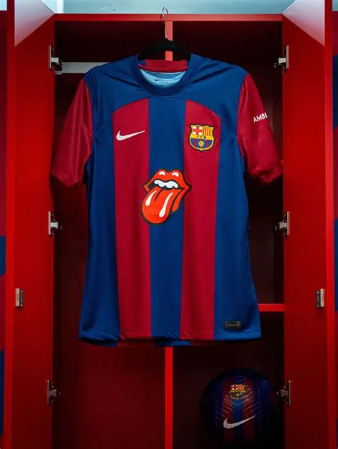 Le logo des Rolling Stones sur le maillot du Barça pour le Clasico