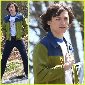 Tom Holland Goes Back To The Past To Film The Crowded Room Tom