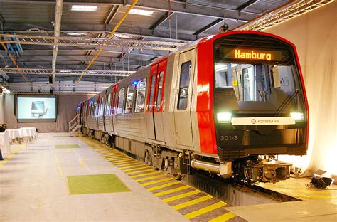 Der DT 5 Der Hamburger Hochbahn Fotos Von Der Hamburger U Bahn