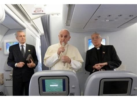 Papa Francesco Fa Discutere Mezzo Mondo La Nuova Bussola Quotidiana