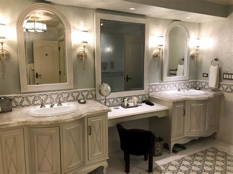 Take A Look Inside The Fairy Tale Suite At Disneyland Hotel