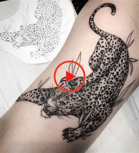 Tatouages Noirs Des Tatoueurs Qui Rockent Avec Style Tatouage Noir