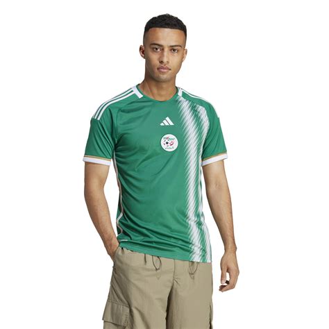 Maillot Algérie extérieur 2022 sur Foot fr