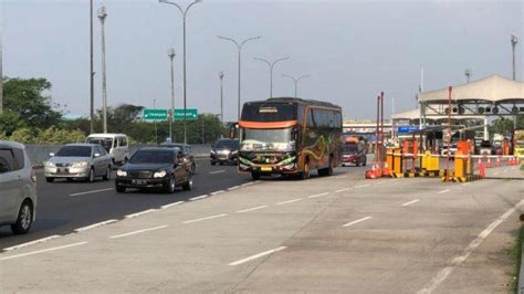 Pengendara Diimbau Isi E Toll Sebelum Masuk Gerbang Tol Cikampek Utama