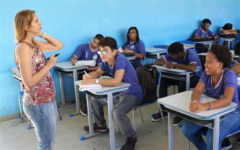 Governo da Bahia convoca professores da educação básica aprovados em