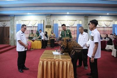 Sekdaprov Fahrizal Buka Program Pemagangan Dalam Negeri Tahun
