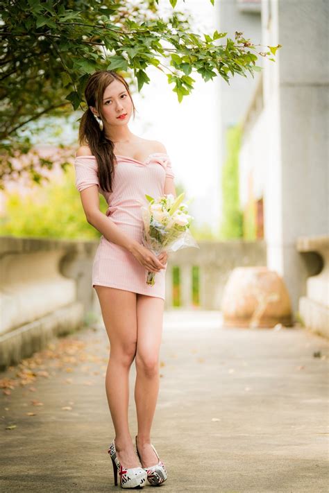 Asian Bouquets Pose Dress Legs Glance Bokeh HD Phone Wallpaper