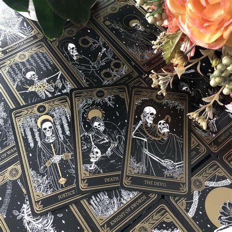 Curso Tarot Online Universidade da Magia Baralhos de tarô Tarot