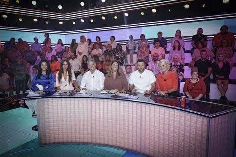 Photo Exclusif Marion Marimoutou Delphine Wespiser Jacques