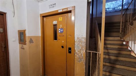 Oryginalny ZREMB Osiedlowy z 1982 roku meblówka Leszczynowa 23