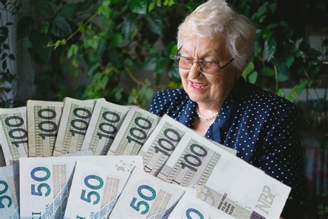 Co polscy seniorzy dostają od państwa Europejski Dzień Seniora Super