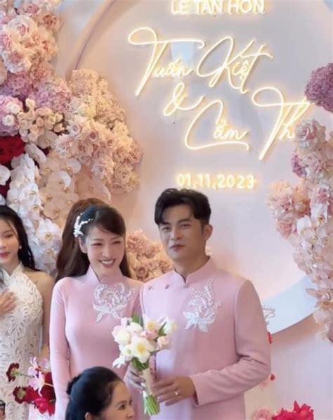 Hé lộ những hình ảnh đầu tiên trong lễ ăn hỏi của Puka và Gin Tuấn Kiệt