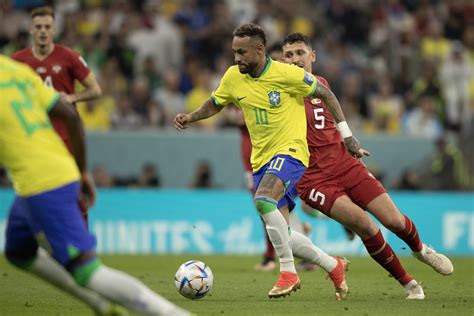Neymar Adota Novo Visual Para Retorno Na Copa Do Mundo