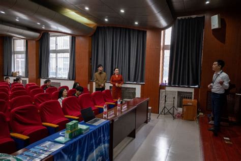 上海链家房地产经纪有限公司在软件学院举办专场招聘会 河南科技大学软件学院