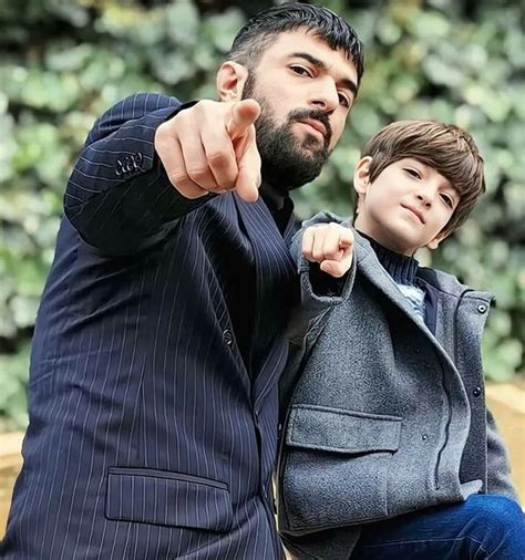 Pin By Gigiglam On Adim Farah Engin Aky Rek Farah