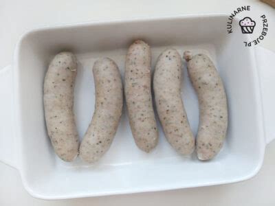 Pieczona biała kiełbasa w sosie chrzanowym Kulinarne Przeboje