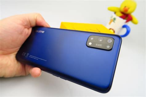 Realme 7 Pro Unboxing dotări de fiţe într un corp compact şi arătos