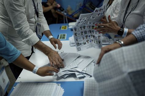 Guatemala suspende oficialización de resultados electorales La Radio