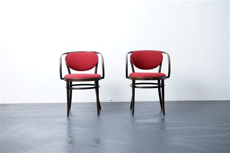 Wiener Vintage Modell 233 P Bistrostühle von Thonet 2er Set bei Pamono