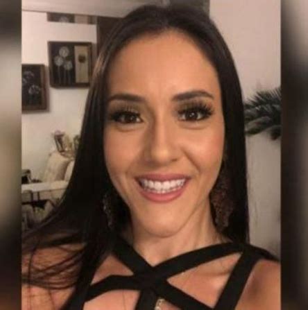 Vídeo Mostra momento em que mulher é atropelada por caminhonete em