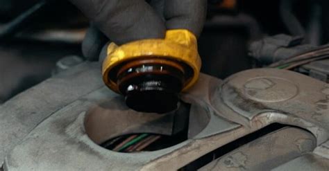 How To Change Engine Oil And Filter On RENAULT Master II Minibus