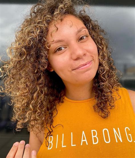 25 Balayage Ideas For Long And Short Curly Hair