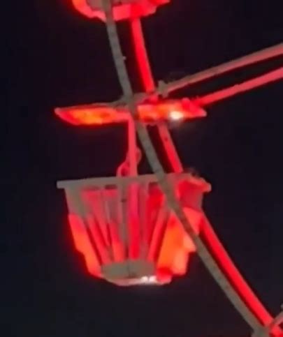 CASAL É FLAGRADO FAZENDO SEXO EM RODA GIGANTE E VÍDEO REPERCUTE NAS