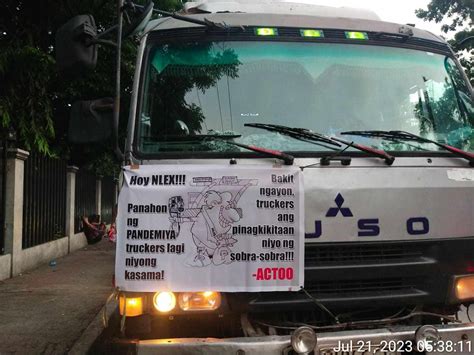 Grupo Ng Mga Trucker Nagsagawa Ng Protesta Daloy Ng Trapiko Naapektuhan
