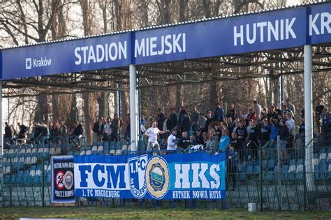 Hutnik Kraków Kibice na meczu z Czarnymi Połaniec ZDJĘCIA Gazeta