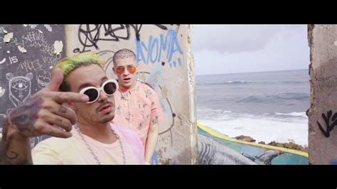 J Balvin Si Tu Novio Te Deja Sola Ft Bad Bunny Youtube
