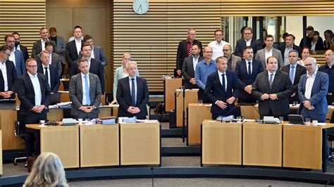 Umgang mit AfD in Thüringen Daniel Günther gegen Friedrich Merz