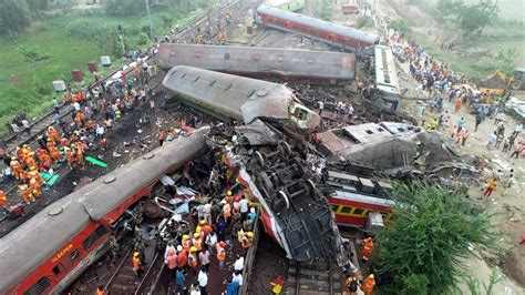 Choque De Tres Trenes En India Suma 238 Muertos Y 900 Heridos