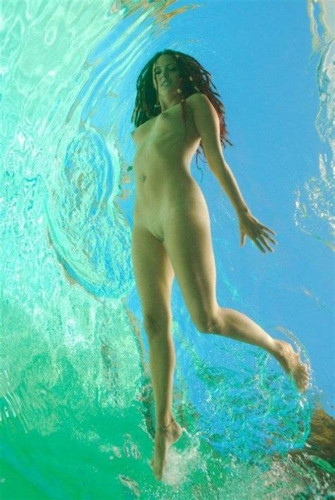 Sexy Underwater Modeling