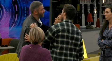 GF Vip 7 Edoardo Tavassi E Lo Scherzo Della Squalifica Il Video