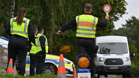 Faeser Grenzkontrollen Zu Tschechien Und Polen Befinden Sich In