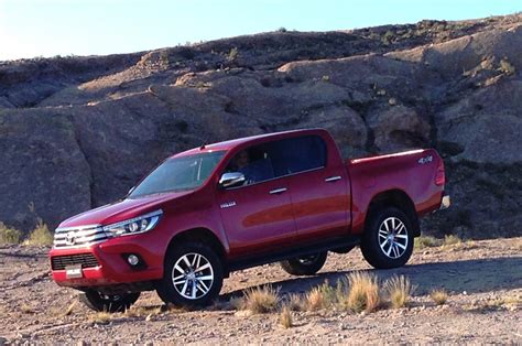 Argentina Toyota presentó la Nueva Hilux en 12 versiones y con precios