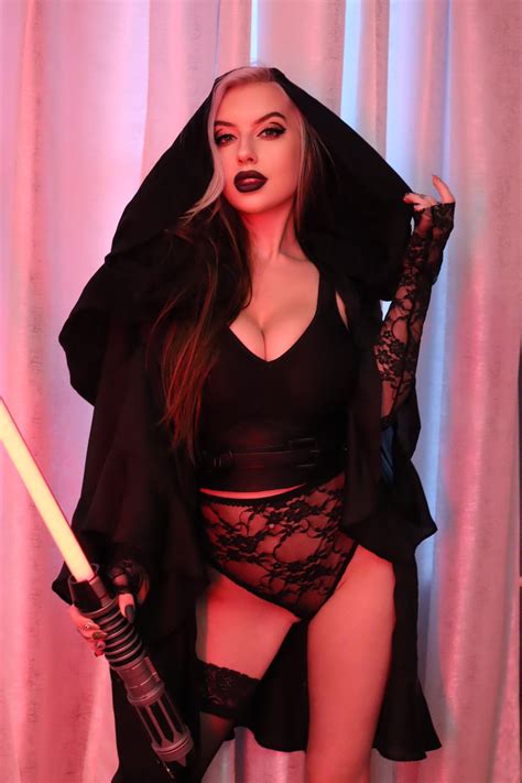 Cubbi Thompson On Twitter What Size Is Your Lightsaber Https T