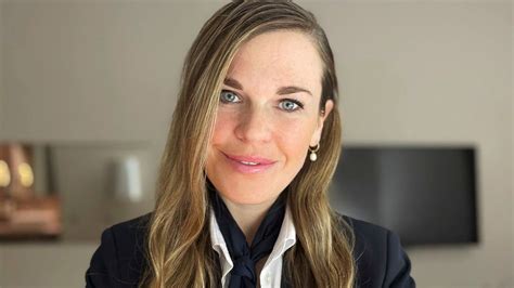 Pilotin werden Justine Kill erzählt von ihren Fracht Flügen bei einer