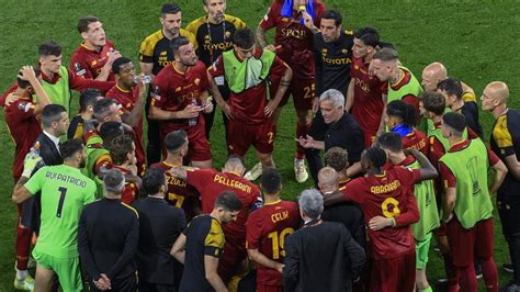 Europa League La Roma Perde In Finale Col Siviglia Mourinho
