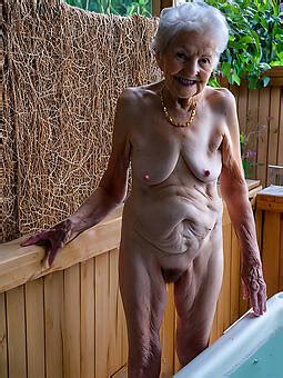 Hotties Grandma Saggy Interior Denuded Old Pussy Net