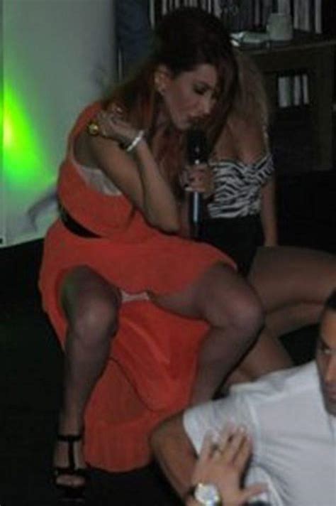 Hande Yener Den Sahnede Frikik