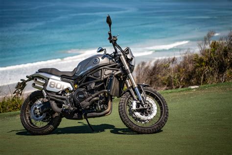 FIRST RIDE Benelli Leoncino 800 Leoncino 800 Trail Review Pipeburn