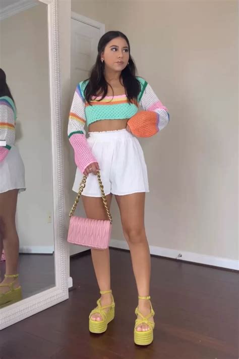 20 Bad Bunny Outfit Ideas For Party And Concerts