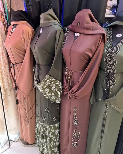 How To Style Abayas 30 Stylish Photos For Every Hijabi