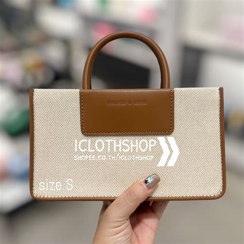 CHARLES KEITH CK8 11220023 size XXS กระเปาสะพายขาง ITZY X CHARLES