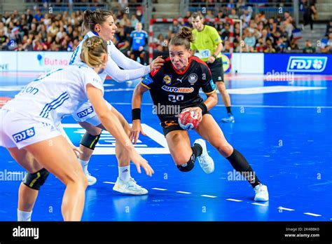 Laura Flippes Of Metz Handball Hi Res Stock Photography And Images Alamy