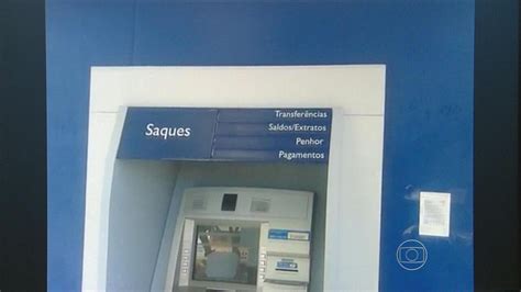 Homens tentam explodir caixa eletrônico da Caixa Econômica Federal em