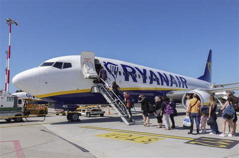 Carte D Embarquement Ryanair Veut Imposer Lenregistrement Via Son