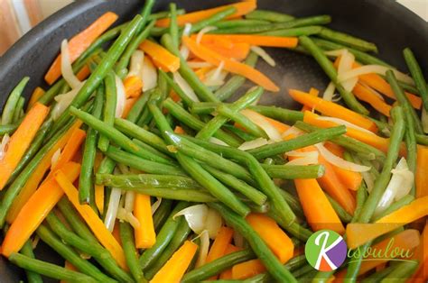 Po L E De Haricots Verts Aux Carottes L Ail Et L Oignon Kisoulou
